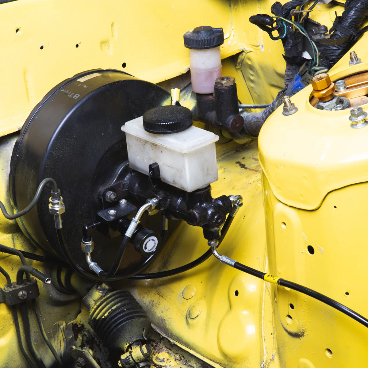 Chase Bays Mazda RX7 FC (1986-1992) Brake Line Relocation for OE Maste