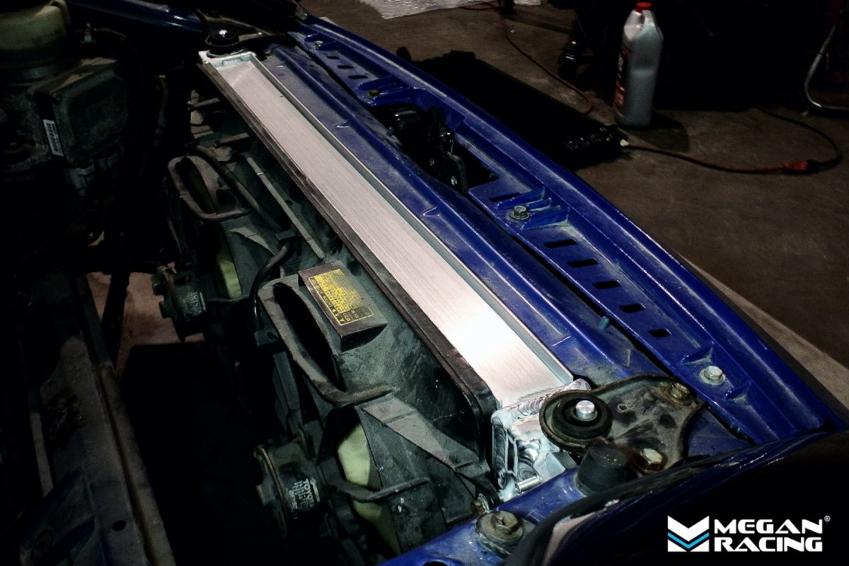 Megan Racing Radiator Toyota MR2 Spyder (2000-2006) 50mm Performance A