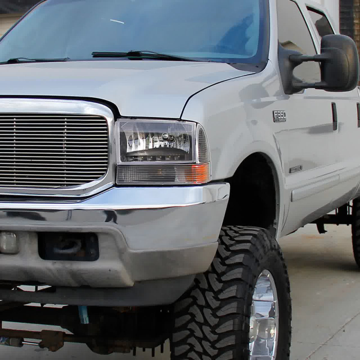 Spec-D OEM Replacement Headlights Ford Excursion (2000-2004) w/ or w/o