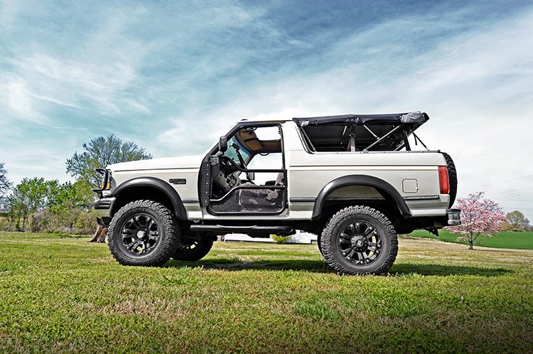 Rough Country Lift Kit Ford Bronco 4WD (80-96) 4" Suspension Lift Kits