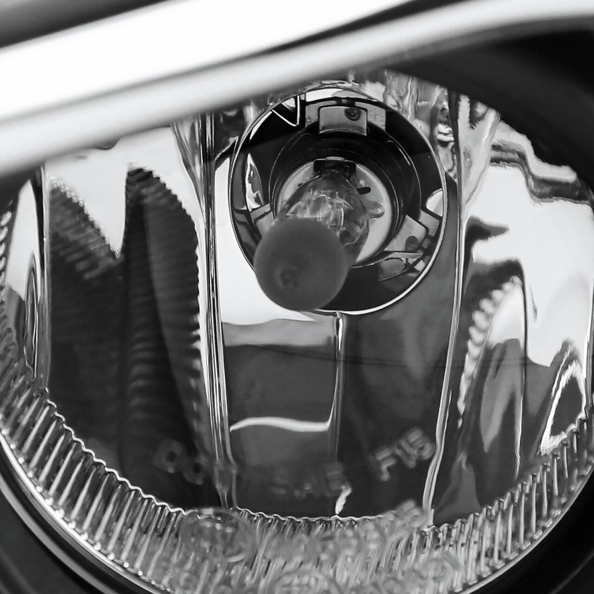 Spec-D OEM Fog Lights Mitsubishi Outlander (2016-2020) Chrome Housing